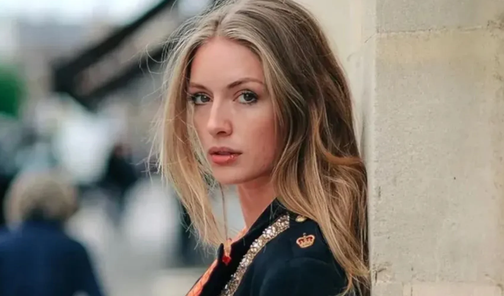 Ünlü oyuncu Yasemin Kay Allen, "Bahar" dizisinin setinde fenalaştı