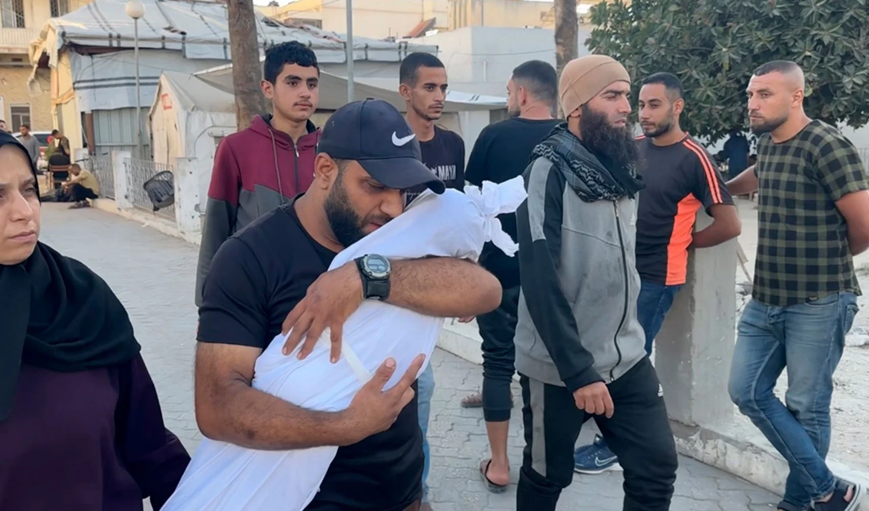 Gazze 4 yaşındaki Mustafa Yasin açlıktan öldü!